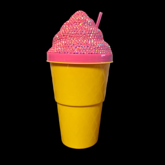 Dining | Extra Large Ice Cream Frostie Drinks Cup New With Straw | Poshmark